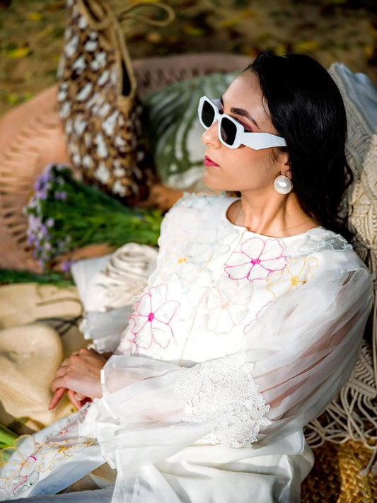 The Ivory Trunk – Kasat Galleria